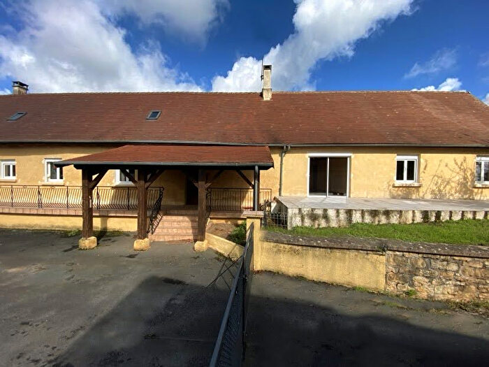 Maison à vendre - Génis - 8 pièces - 5 chambres