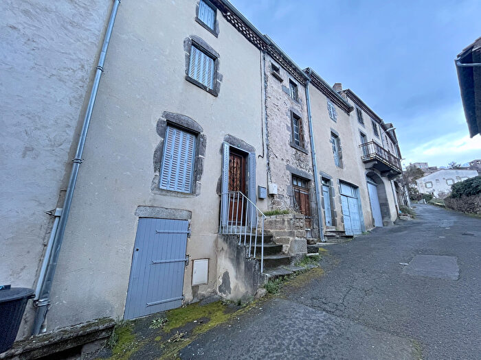 Maison à vendre - Montaigut-le-Blanc - 5 pièces - 3 chambres