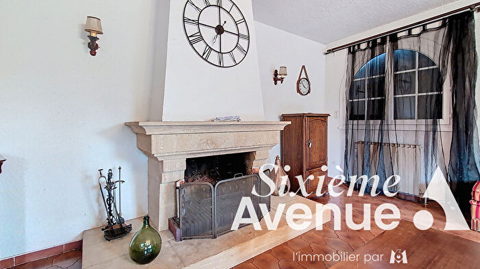 Maison à vendre - Vénissieux, Gabriel Peri - 5 pièces - 3 chambres