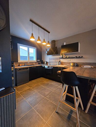 Maison à louer - Vidauban - 4 pièces - 3 chambres