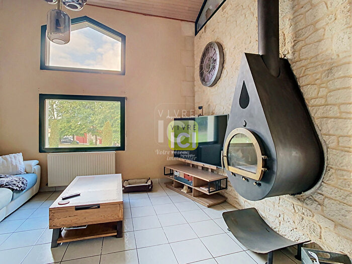 Bazoges-en-Paillers : Maison 8 pièces à vendre