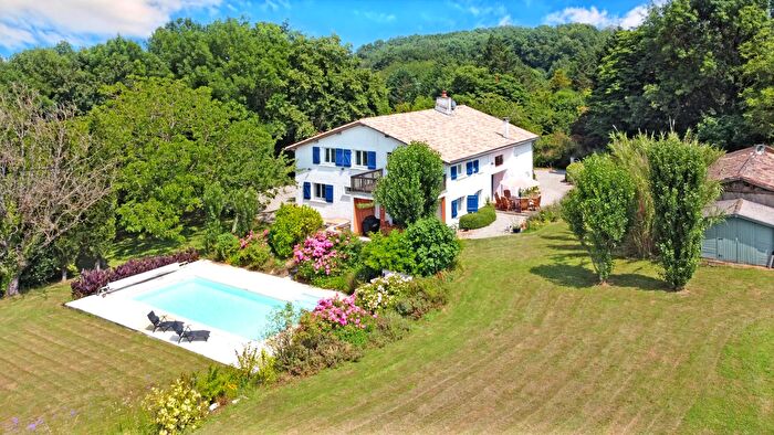 Maison à vendre - Lauzun - 10 pièces - 6 chambres