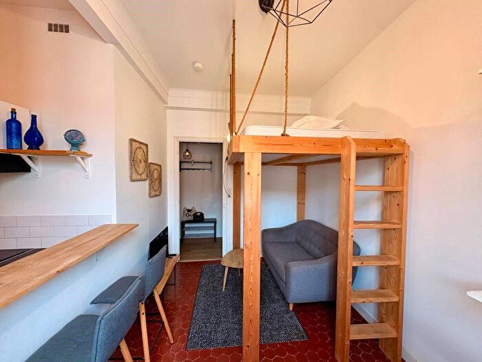 Le Port, Nice : Appartement 1 pièce à louer