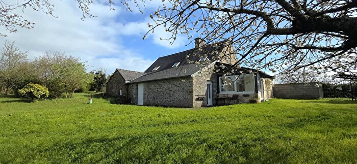 Maison à vendre - Saint-Marcan - 7 pièces - 4 chambres