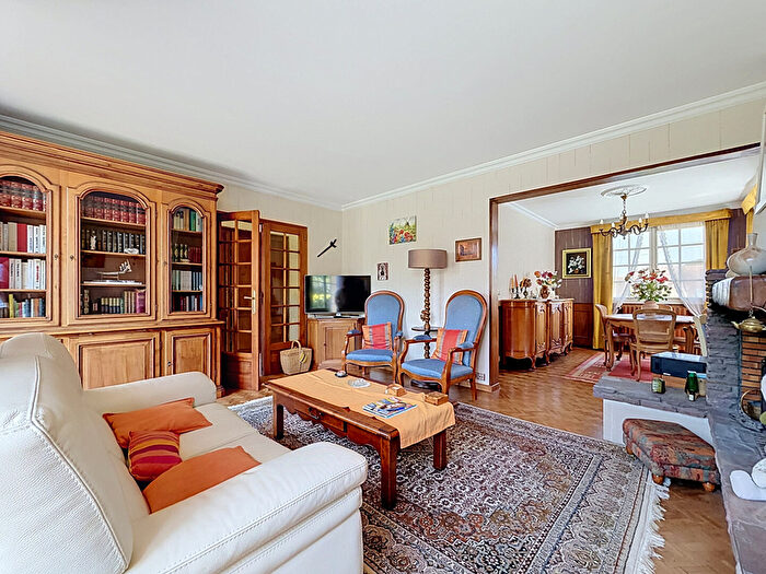 Maison 6 pièces à Maurepas, Villeneuve, à vendre