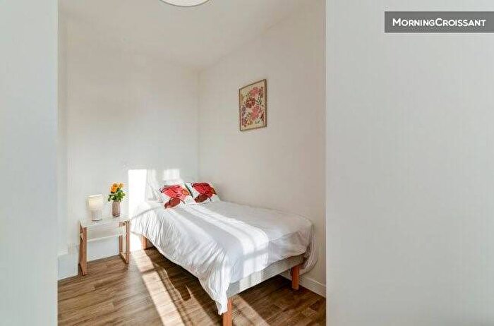 Appartement à louer - Gare Nord et Ouest, Charleville-Mézières - 1 pièce