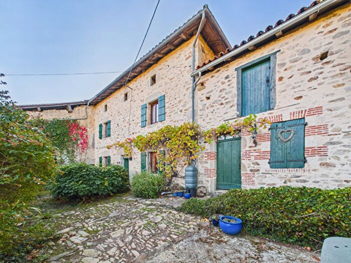 Maison à vendre - Maisonnais-sur-Tardoire - 6 pièces - 3 chambres