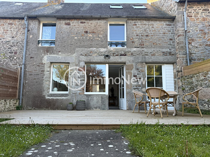 Maison 4 pièces à Genêts, à vendre