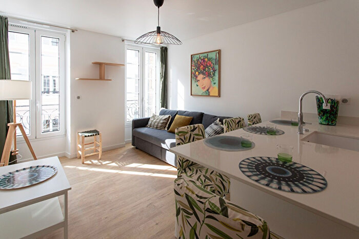 Fontainebleau, Centre-ville : Appartement 3 pièces à louer
