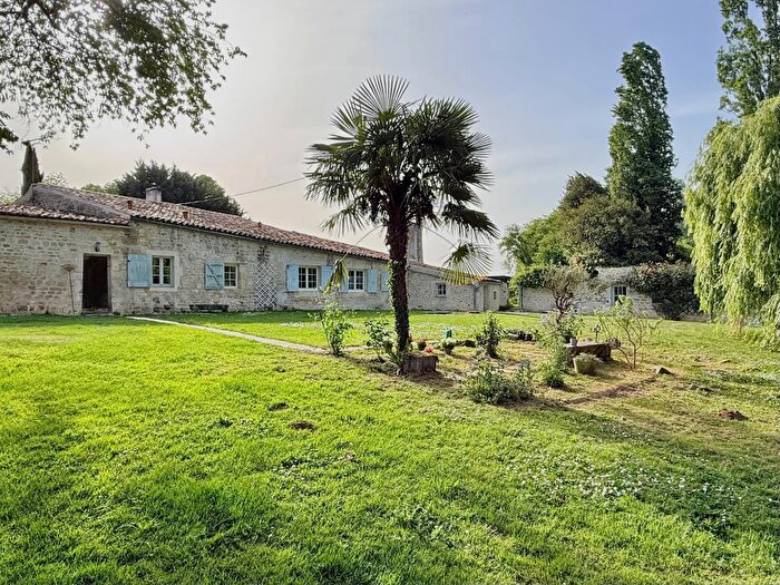 Maison 6 pièces à vendre à Le Douhet