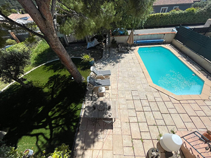 Maison à vendre - Allauch, Logis-Neuf - 6 pièces - 4 chambres