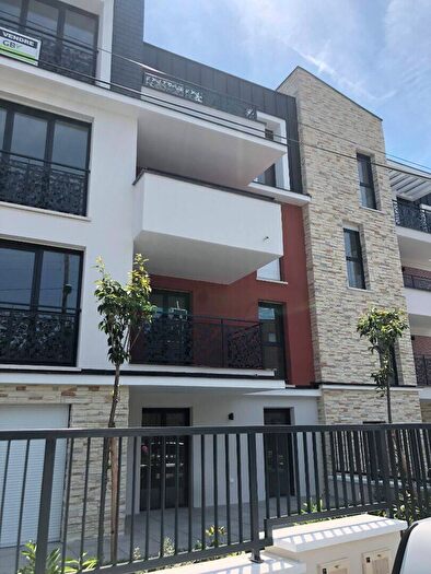 Gare de Gagny-Henri Barbusse : Appartement 1 pièce à louer