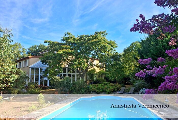 Maison 8 pièces à Saint-Hilaire-de-la-Noaille, à vendre
