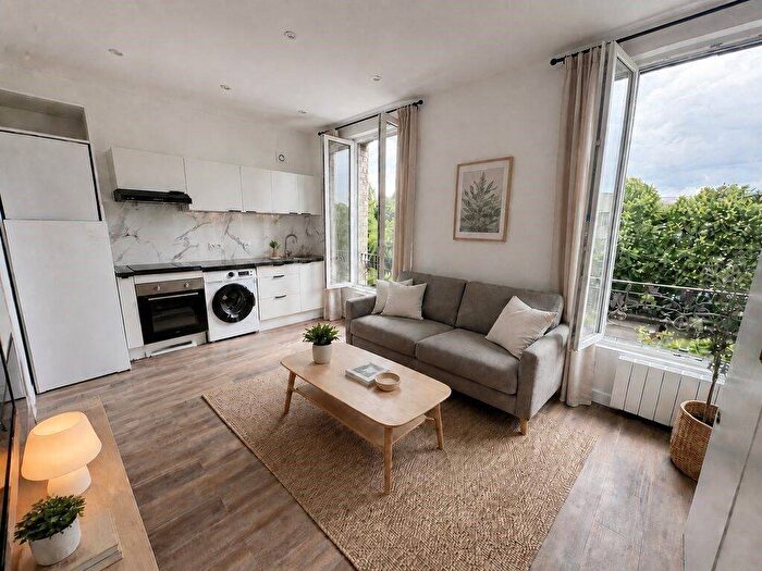 Charentonneau, Maisons-Alfort : Appartement 1 pièce à louer