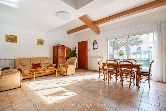 Maison à vendre - Marseille e , Mazargues - 5 pièces - 4 chambres