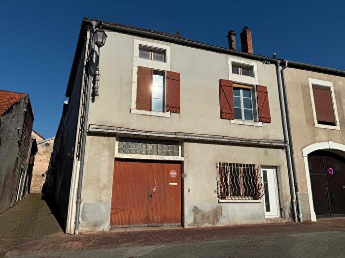 Maison 6 pièces à Bourbonne-les-Bains, à vendre