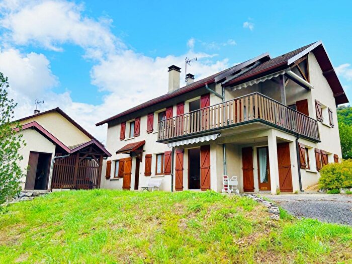 Virieu-le-Grand - Maison 5 pièces à vendre
