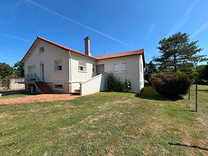Maison 8 pièces à Payré, à vendre