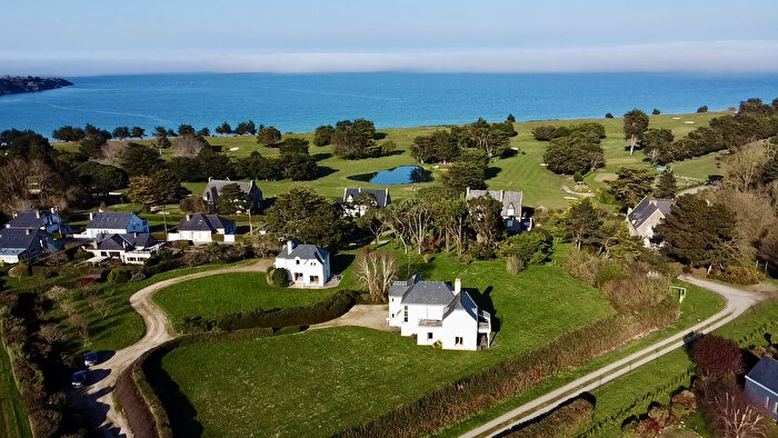 Maison à vendre - Saint-Cast-le-Guildo - 5 pièces - 4 chambres