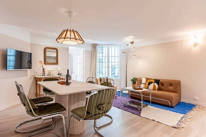Appartement à louer - Vendôme, Paris er arrondissement - 4 pièces - 2 chambres