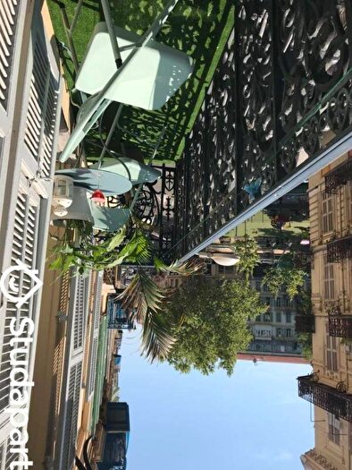 Appartement à louer - Notre Dame, Nice - 1 pièce - 3 chambres