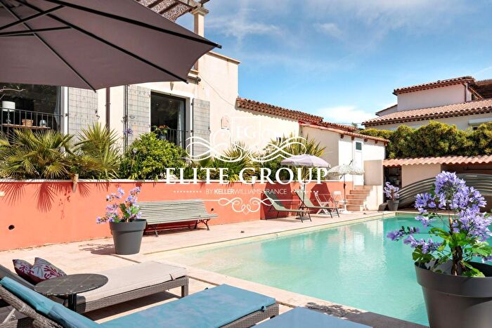 Maison à vendre - Saint-Paul-de-Vence - 5 pièces - 3 chambres