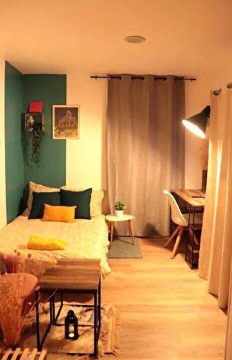 Appartement à louer - Bois de létoile, Gagny - 1 pièce