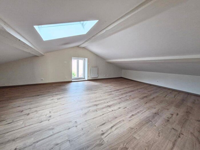 Rontalon : Maison 3 pièces à louer