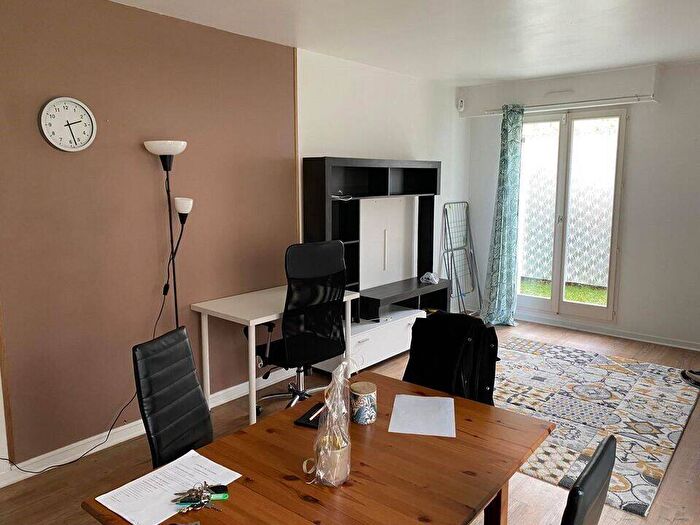 Appartement à louer - Notre Dame du Thil-Saint Lucien, Beauvais - 3 pièces - 2 chambres