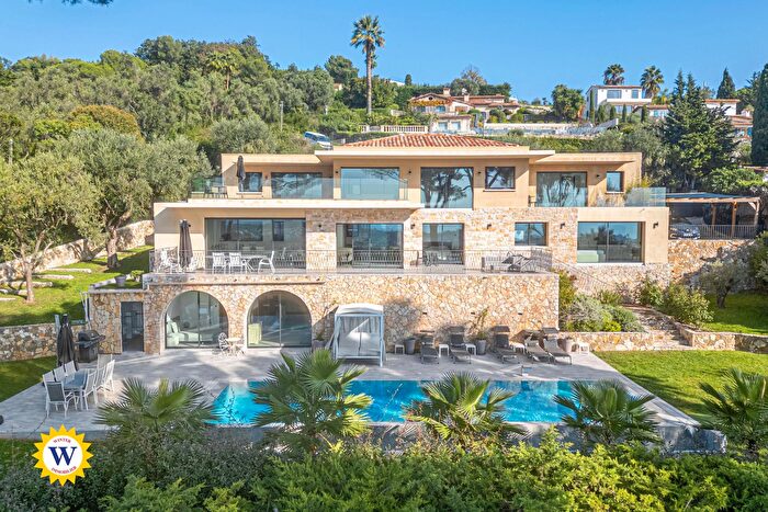 Maison à vendre - Mougins, Font Neuve, Saint-Basile, Fontmerle, Nartassière - 8 pièces - 6 chambres