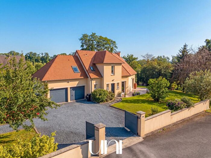 Monceaux-en-Bessin : Maison 5 pièces à vendre