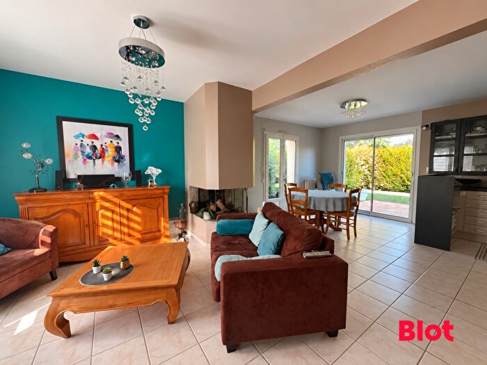 Maison 5 pièces à vendre à Chartres-de-Bretagne