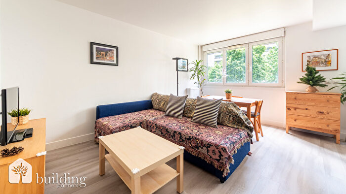 Appartement à vendre - Courbevoie, Gambetta, La Défense - 3 pièces - 2 chambres