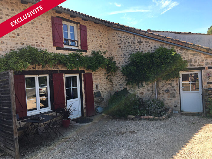 Celle-Lévescault - Maison 7 pièces à vendre