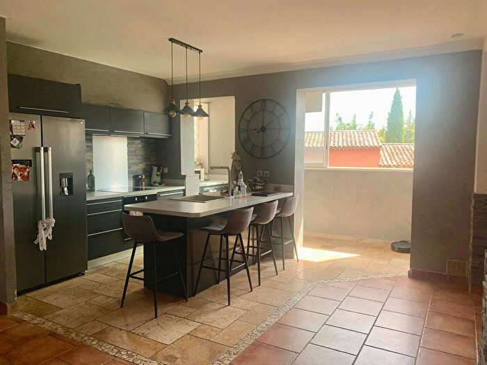 Appartement à louer - Ouest, Entraigues-sur-la-Sorgue - 4 pièces - 2 chambres