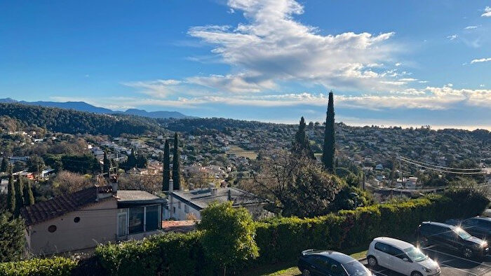 Appartement à louer - Vence, Vosgelade, Sainte-Anne - 2 pièces - 1 chambre