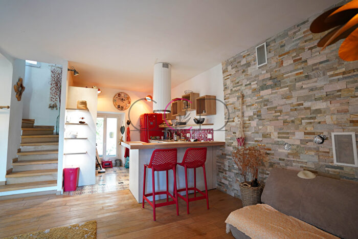 Maison à vendre - Ventabren - 5 pièces - 3 chambres