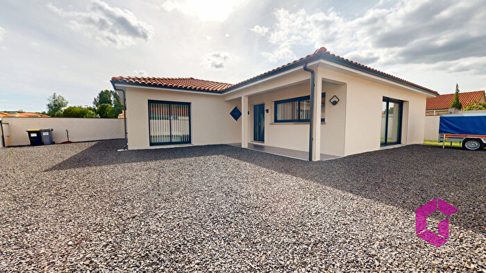 Maison 5 pièces à Perrier, à vendre