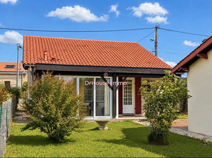 Maison 4 pièces à Saint-Médard-en-Jalles, à vendre