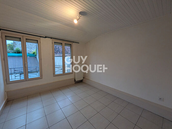 Appartement à louer - Ligny-le-Châtel - 3 pièces - 2 chambres