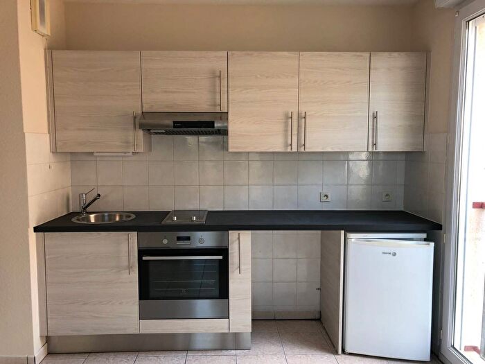 Appartement à louer - Malemort - 2 pièces - 1 chambre