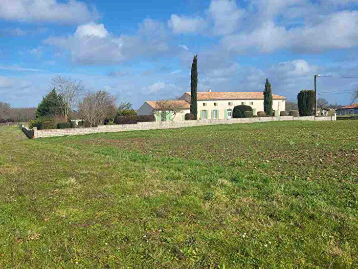 Maison à vendre - Saint-Ciers-du-Taillon - 7 pièces - 5 chambres