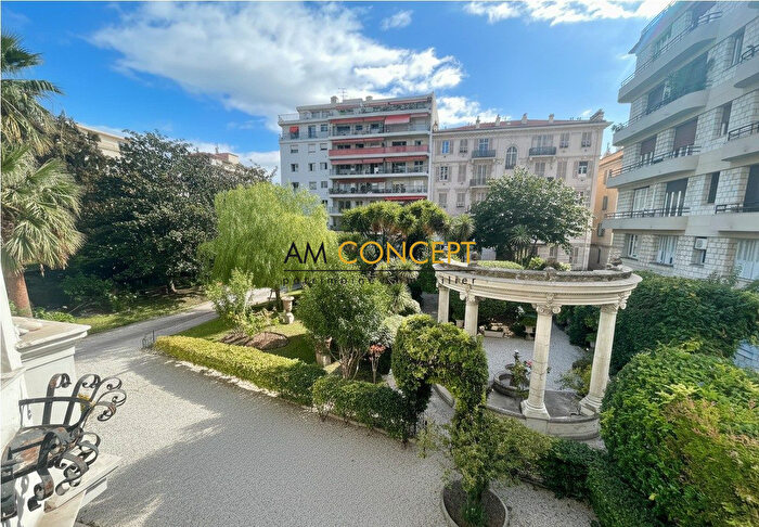 Appartement 3 pièces à vendre à Nice, Libération
