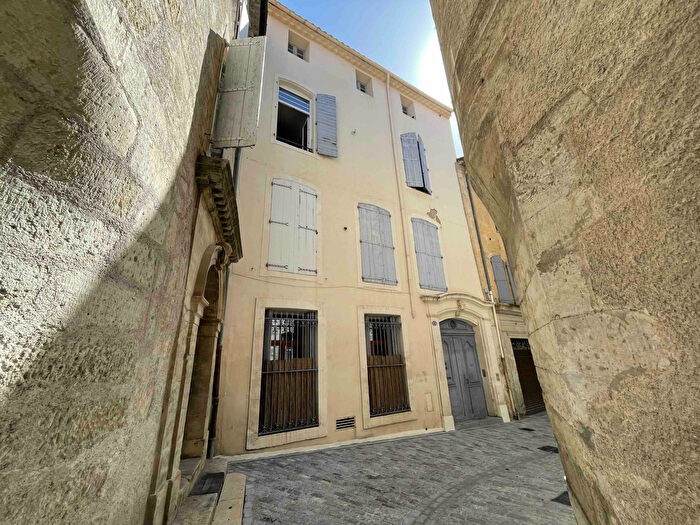 Maisons à vendre et appartements à louer - 1