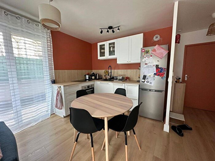 Appartement à louer - Ézanville - 2 pièces - 1 chambre