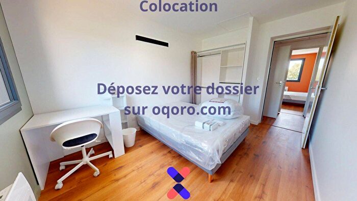 Maison à louer - Le Village, Saint-Priest - 16 pièces - 15 chambres