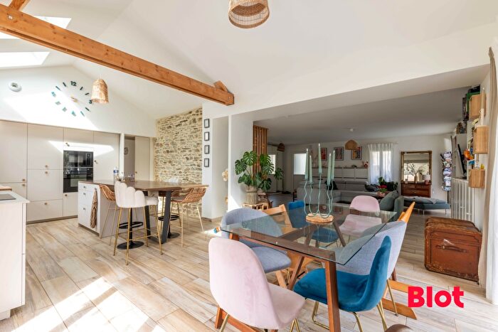 Maison 7 pièces à vendre - Cesson-Sévigné, Centre-ville, La Hublais, Beausoleil