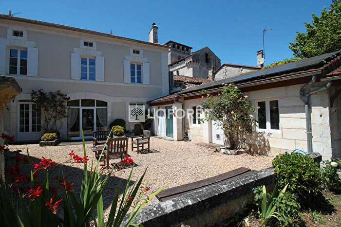 Maison à vendre - Vieux-Mareuil - 7 pièces - 4 chambres