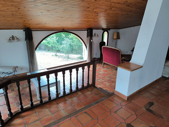 Maisons à vendre et appartements à louer - 1