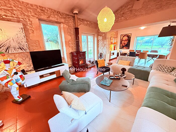 Maison à vendre - Saint-Laurent-Médoc - 9 pièces - 6 chambres